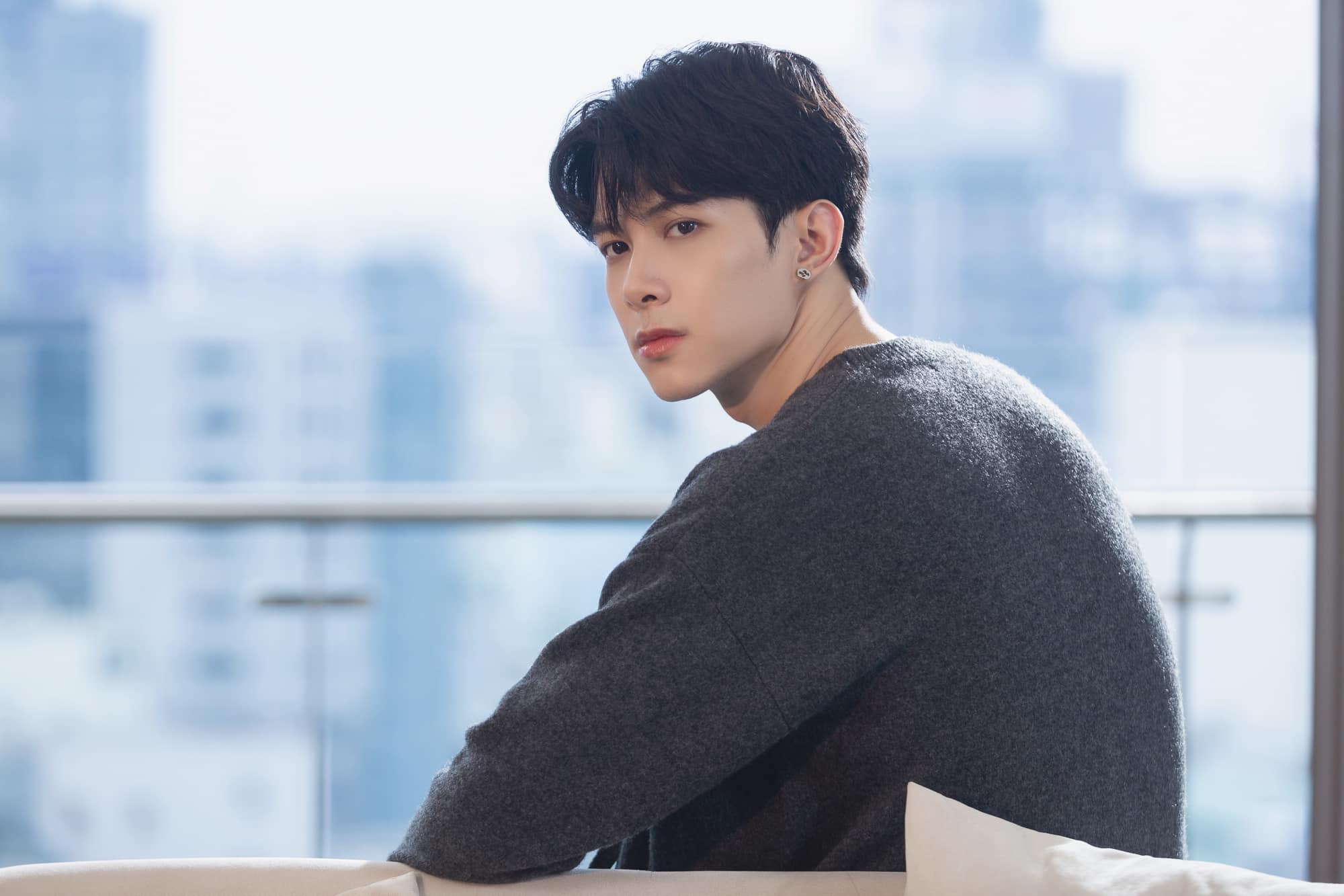 Anh Tú Atus: Chàng Nghệ Sĩ Điển Trai Đầy Tiềm Năng Của V-Biz