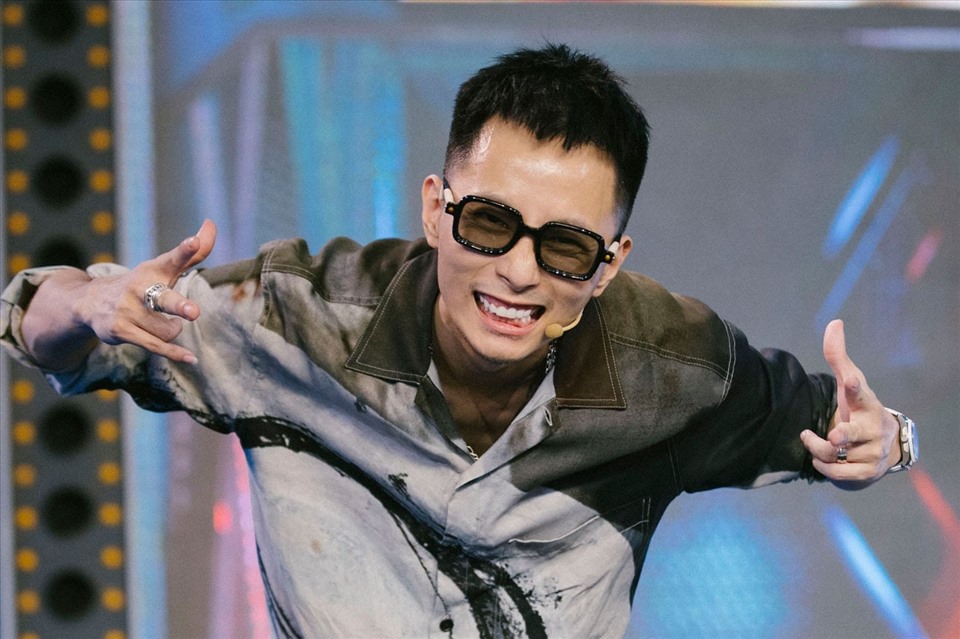 Rhymastic là ai? Nhà Sản Xuất Âm Nhạc Đến Nghệ Sĩ Đa Năng Hàng Đầu Showbiz